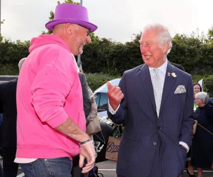 Gavin meets Prince Charles - AccessoLoo